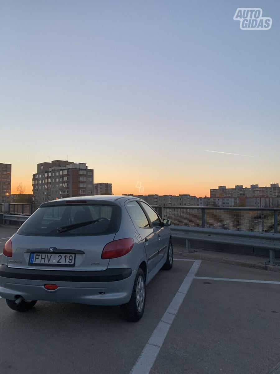 Пежо 206 2002 в Шяуляй, объемом двигателя 1.60 л и пробегом 325 тыс. км за 1050 €, фото 3 на AUTOMOTO.COM.LV