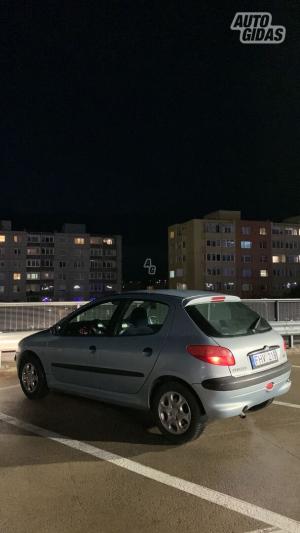 Пежо 206 2002 в Шяуляй, объемом двигателя 1.60 л и пробегом 325 тыс. км за 1050 €, фото 5 на AUTOMOTO.COM.LV