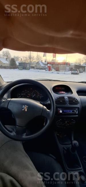 Peugeot 206 2003 Valka, ar dzinēja tilpumu 1.90 L un nobraukumu 123 tūkst. km par 700 €, foto 7 vietnē AUTOMOTO.COM.LV