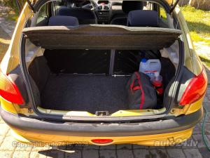 Peugeot 206 2003 Tallina, ar dzinēja tilpumu 1.40 L un nobraukumu 108 tūkst. km par 750 €, foto 9 vietnē AUTOMOTO.COM.LV