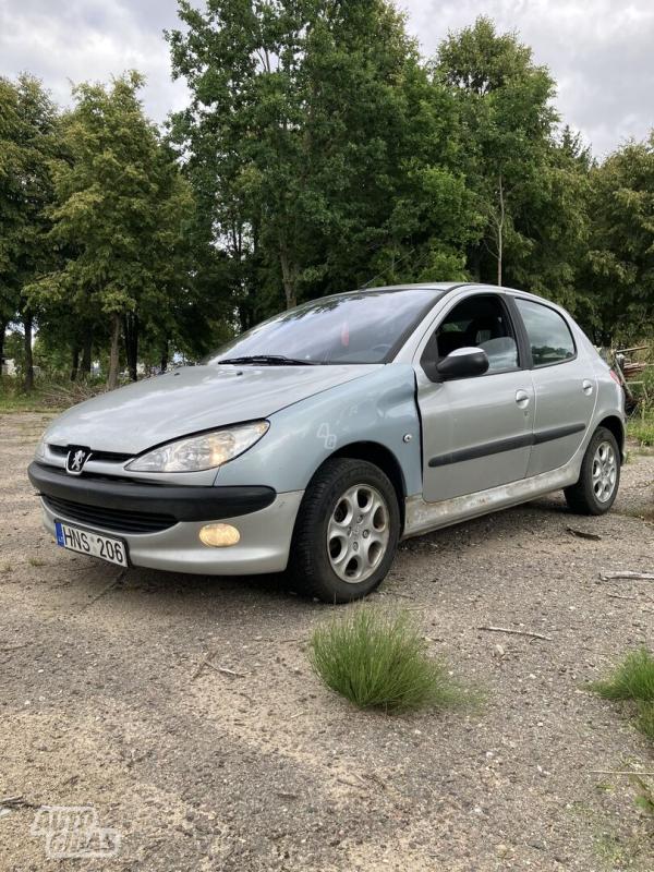 Peugeot 206 2003 Kauņa, ar dzinēja tilpumu 1.40 L un nobraukumu 287 tūkst. km par 499 €, foto 4 vietnē AUTOMOTO.COM.LV