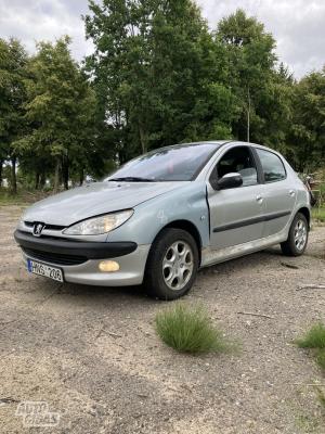 Peugeot 206 2003 Kauņa, ar dzinēja tilpumu 1.40 L un nobraukumu 287 tūkst. km par 499 €, foto 4 vietnē AUTOMOTO.COM.LV