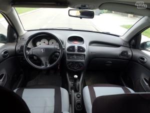 Peugeot 206 2004 in Vilnius, with an engine capacity of 1.40 L and mileage of 200 thousand km for 650 €, photo 6 on AUTOMOTO.COM.LV