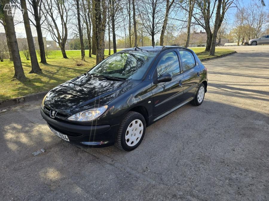 Peugeot 206 2005 Radviliškis, ar dzinēja tilpumu 1.40 L un nobraukumu 288 tūkst. km par 995 €, foto 1 vietnē AUTOMOTO.COM.LV