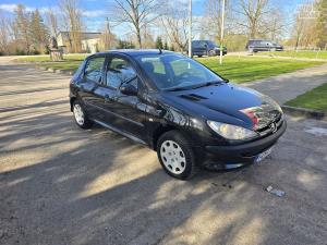 Peugeot 206 2005 Radviliškis, ar dzinēja tilpumu 1.40 L un nobraukumu 288 tūkst. km par 995 €, foto 3 vietnē AUTOMOTO.COM.LV