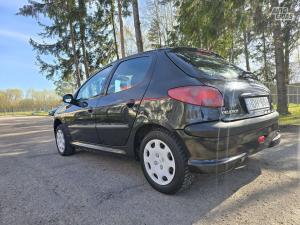Peugeot 206 2005 Radviliškis, ar dzinēja tilpumu 1.40 L un nobraukumu 288 tūkst. km par 995 €, foto 9 vietnē AUTOMOTO.COM.LV