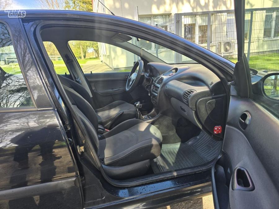 Peugeot 206 2005 Radviliškis, ar dzinēja tilpumu 1.40 L un nobraukumu 288 tūkst. km par 995 €, foto 15 vietnē AUTOMOTO.COM.LV