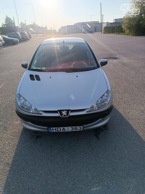 Peugeot 206 2005 in Raseiniai, with an engine capacity of 1.40 L and mileage of 200 thousand km for 320 €, photo 3 on AUTOMOTO.COM.LV