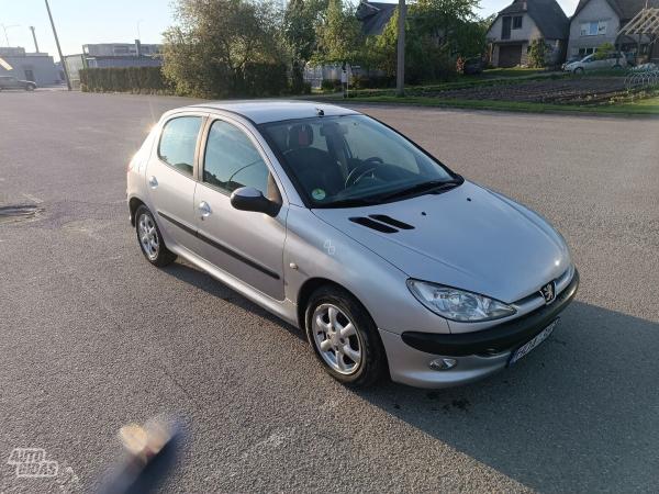 Peugeot 206 2005 in Raseiniai, with an engine capacity of 1.40 L and mileage of 200 thousand km for 320 €, photo 3 on AUTOMOTO.COM.LV