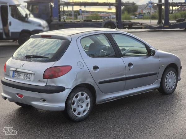Peugeot 206 2005 Klaipėda, ar dzinēja tilpumu 1.40 L un nobraukumu 156 tūkst. km par 1400 €, foto 7 vietnē AUTOMOTO.COM.LV