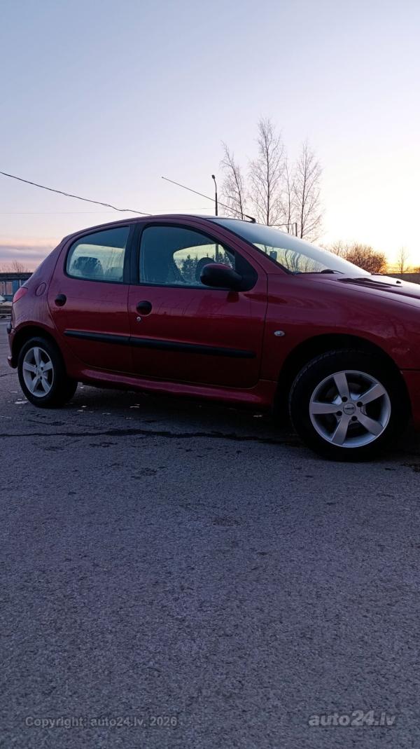 Peugeot 206 2006 in Tallinn, with an engine capacity of 1.40 L and mileage of 126 thousand km for 1300 €, photo 6 on AUTOMOTO.COM.LV