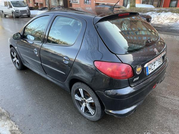 Peugeot 206 2007 Viļņa, ar dzinēja tilpumu 1.40 L un nobraukumu 112 tūkst. km par 850 €, foto 5 vietnē AUTOMOTO.COM.LV