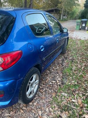 Пежо 206 2009 в Вильнюс, объемом двигателя 1.40 л и пробегом 219 тыс. км за 650 €, фото 5 на AUTOMOTO.COM.LV