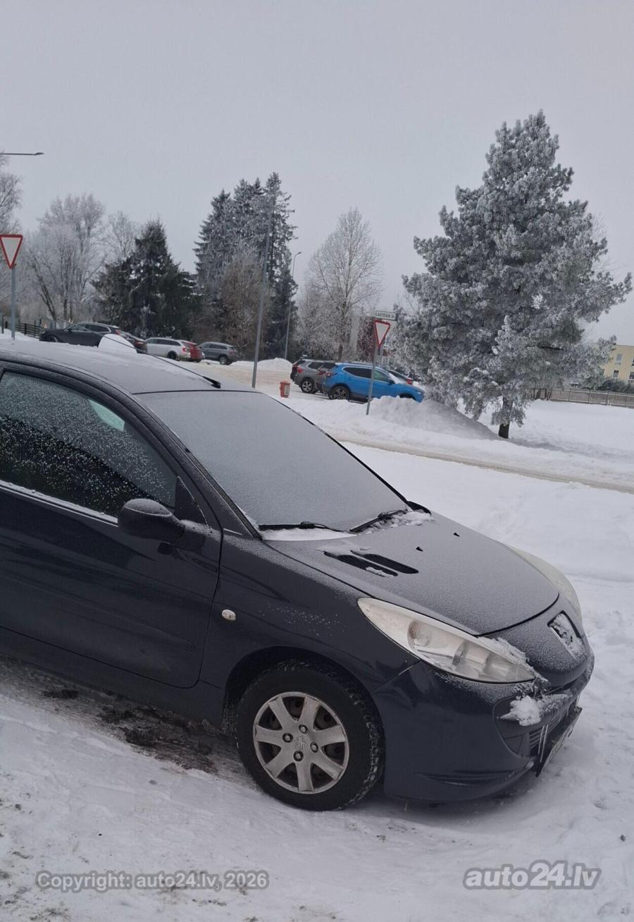 Peugeot 206 2010 Tallina, ar dzinēja tilpumu 1.10 L un nobraukumu 123 tūkst. km par 1300 €, foto 1 vietnē AUTOMOTO.COM.LV