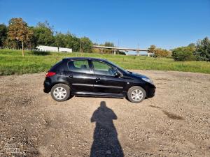 Peugeot 206 2010 Viļņa, ar dzinēja tilpumu 1.40 L un nobraukumu 120 tūkst. km par 350 €, foto 8 vietnē AUTOMOTO.COM.LV