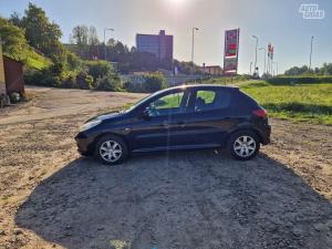 Peugeot 206 2010 Viļņa, ar dzinēja tilpumu 1.40 L un nobraukumu 120 tūkst. km par 350 €, foto 9 vietnē AUTOMOTO.COM.LV