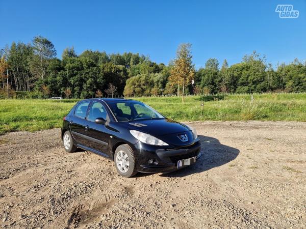 Peugeot 206 2010 in Vilnius, with an engine capacity of 1.40 L and mileage of 120 thousand km for 350 €, photo 1 on AUTOMOTO.COM.LV