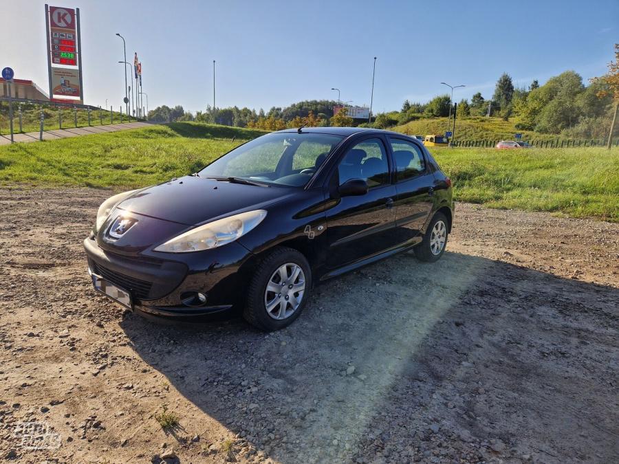 Peugeot 206 2010 in Vilnius, with an engine capacity of 1.40 L and mileage of 120 thousand km for 350 €, photo 3 on AUTOMOTO.COM.LV