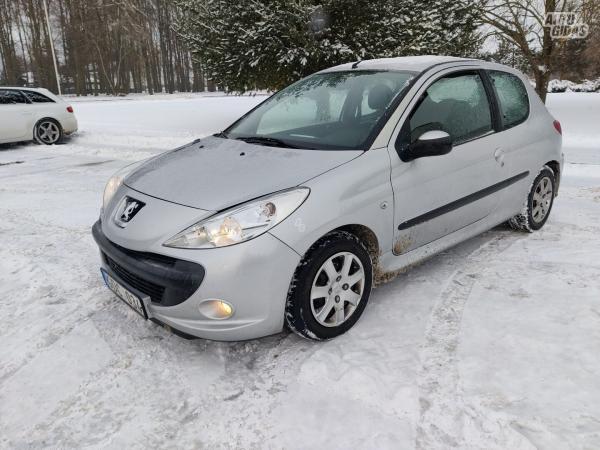Peugeot 206 2012 in Marijampole, with an engine capacity of 1.40 L and mileage of 234 thousand km for 1300 €, photo 2 on AUTOMOTO.COM.LV