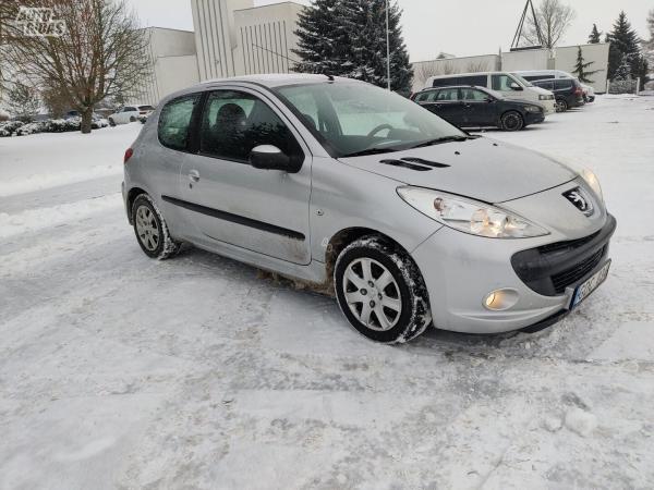 Peugeot 206 2012 in Marijampole, with an engine capacity of 1.40 L and mileage of 234 thousand km for 1300 €, photo 4 on AUTOMOTO.COM.LV