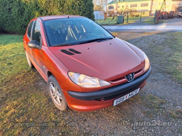 Oranžs Peugeot 206 2001 Tallina, ar dzinēja tilpumu 1.10 L un nobraukumu 156 tūkst. km par 600 €, foto 1 vietnē AUTOMOTO.COM.LV