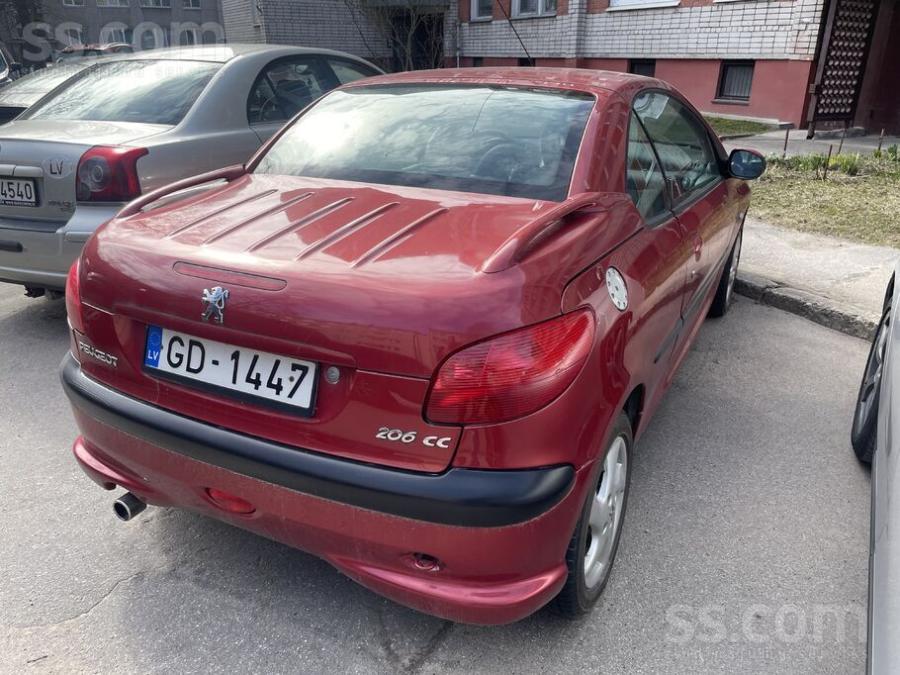 Red Peugeot 206 2002 in Riga, with an engine capacity of 1.60 L and mileage of 173 thousand km for 450 €, photo 1 on AUTOMOTO.COM.LV