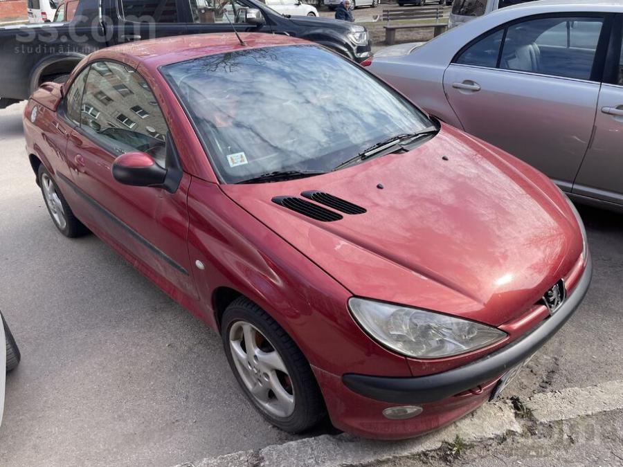 Red Peugeot 206 2002 in Riga, with an engine capacity of 1.60 L and mileage of 173 thousand km for 450 €, photo 3 on AUTOMOTO.COM.LV