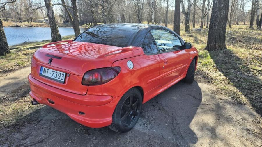 Red Peugeot 206 2005 in Riga, with an engine capacity of 1.60 L and mileage of 159 thousand km for 2400 €, photo 1 on AUTOMOTO.COM.LV