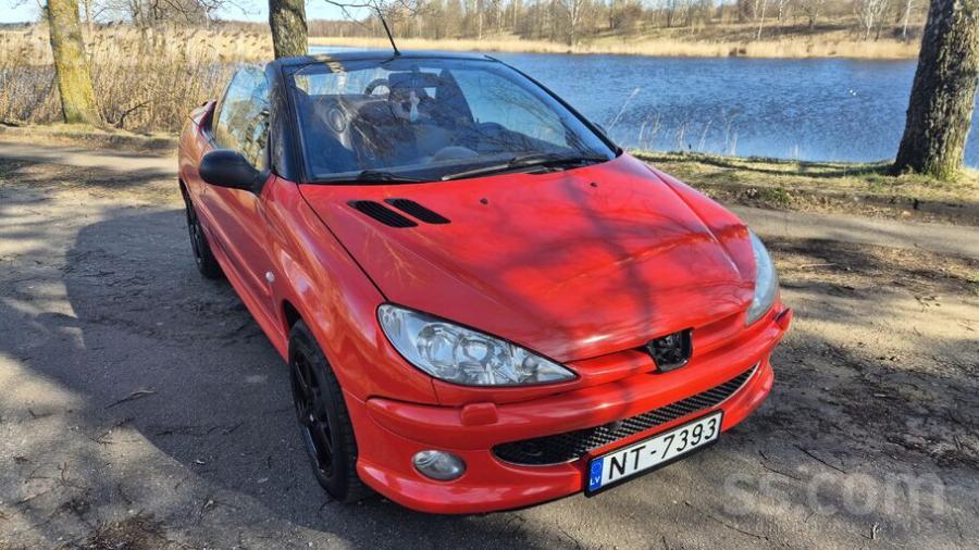 Red Peugeot 206 2005 in Riga, with an engine capacity of 1.60 L and mileage of 159 thousand km for 2400 €, photo 5 on AUTOMOTO.COM.LV