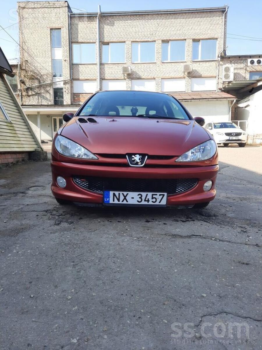 Sarkans Peugeot 206 2007 Rīga, ar dzinēja tilpumu 1.40 L un nobraukumu 214 tūkst. km par 1005 €, foto 1 vietnē AUTOMOTO.COM.LV