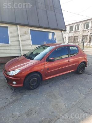 Sarkans Peugeot 206 2007 Rīga, ar dzinēja tilpumu 1.40 L un nobraukumu 214 tūkst. km par 1005 €, foto 5 vietnē AUTOMOTO.COM.LV