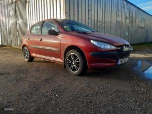 Sarkans Peugeot 206 2002 Veru, ar dzinēja tilpumu 44.00 L un nobraukumu 128 tūkst. km par 1800 €, foto 10 vietnē AUTOMOTO.COM.LV