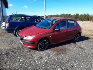 Sarkans Peugeot 206 2002 Veru, ar dzinēja tilpumu 44.00 L un nobraukumu 128 tūkst. km par 1800 €, foto 11 vietnē AUTOMOTO.COM.LV