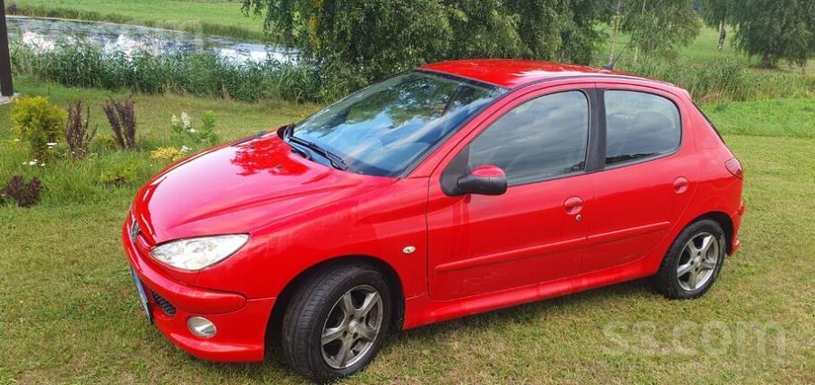 Sarkans Peugeot 206 2007 Cēsis, ar dzinēja tilpumu 1.40 L un nobraukumu 96 tūkst. km par 800 €, foto 1 vietnē AUTOMOTO.COM.LV