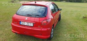 Sarkans Peugeot 206 2007 Cēsis, ar dzinēja tilpumu 1.40 L un nobraukumu 96 tūkst. km par 800 €, foto 3 vietnē AUTOMOTO.COM.LV