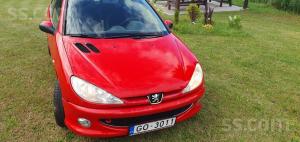 Sarkans Peugeot 206 2007 Cēsis, ar dzinēja tilpumu 1.40 L un nobraukumu 96 tūkst. km par 800 €, foto 5 vietnē AUTOMOTO.COM.LV