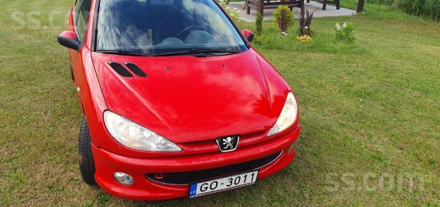 Sarkans Peugeot 206 2007 Cēsis, ar dzinēja tilpumu 1.40 L un nobraukumu 96 tūkst. km par 800 €, foto 5 vietnē AUTOMOTO.COM.LV