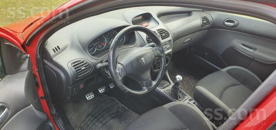 Sarkans Peugeot 206 2007 Cēsis, ar dzinēja tilpumu 1.40 L un nobraukumu 96 tūkst. km par 800 €, foto 6 vietnē AUTOMOTO.COM.LV