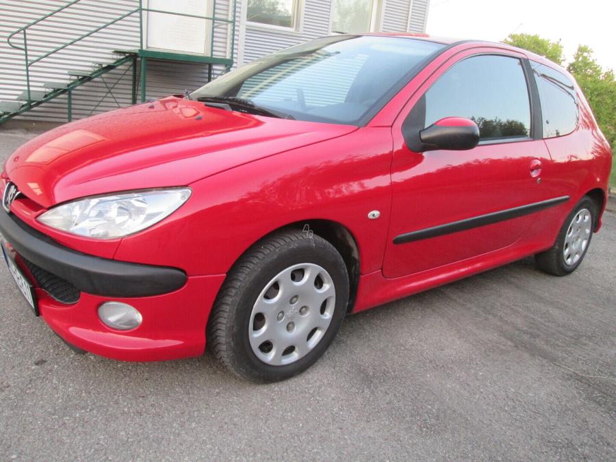 Red Peugeot 206 2008 in Kelme, with an engine capacity of 1.40 L and mileage of 190 thousand km for 1850 €, photo 1 on AUTOMOTO.COM.LV