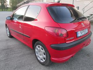 Red Peugeot 206 2008 in Kelme, with an engine capacity of 1.40 L and mileage of 190 thousand km for 1850 €, photo 7 on AUTOMOTO.COM.LV