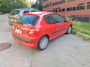 Red Peugeot 206 2011 in Vilnius, with an engine capacity of 1.36 L and mileage of 163 thousand km for 450 €, photo 1 on AUTOMOTO.COM.LV
