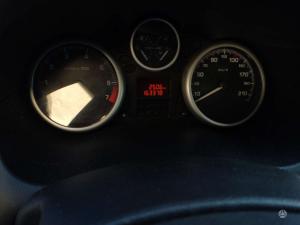 Красный Пежо 206 2011 в Вильнюс, объемом двигателя 1.36 л и пробегом 163 тыс. км за 450 €, фото 6 на AUTOMOTO.COM.LV