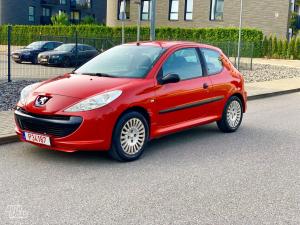 Sarkans Peugeot 206 2011 Kauņa, ar dzinēja tilpumu 1.40 L un nobraukumu 163 tūkst. km par 980 €, foto  vietnē AUTOMOTO.COM.LV