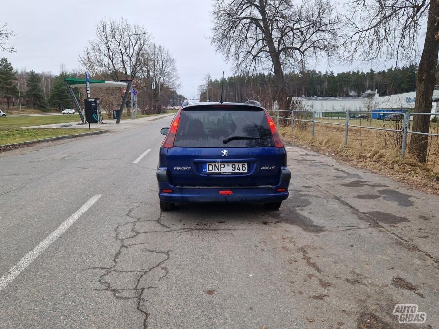 Peugeot 206 2002 Viļņa, ar dzinēja tilpumu 2.00 L un nobraukumu 2240 tūkst. km par 550 €, foto 4 vietnē AUTOMOTO.COM.LV