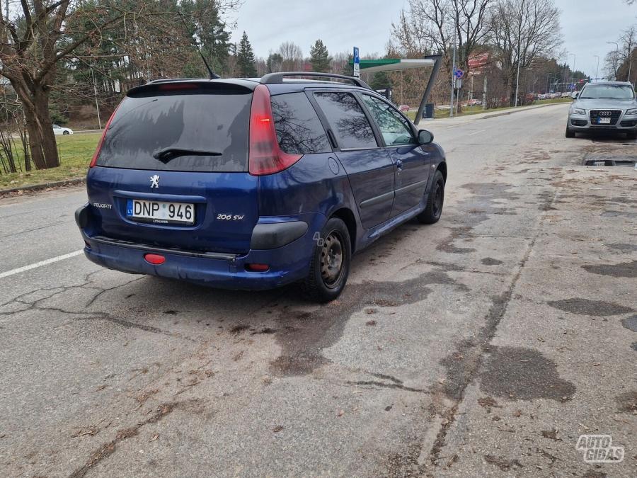 Peugeot 206 2002 Viļņa, ar dzinēja tilpumu 2.00 L un nobraukumu 2240 tūkst. km par 550 €, foto 5 vietnē AUTOMOTO.COM.LV