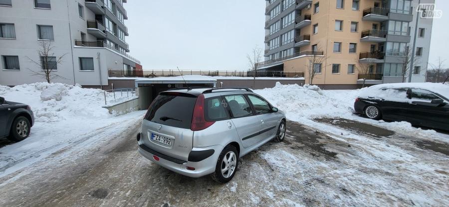 Peugeot 206 2002 Klaipėda, ar dzinēja tilpumu 2.00 L un nobraukumu 400 tūkst. km par 520 €, foto 4 vietnē AUTOMOTO.COM.LV