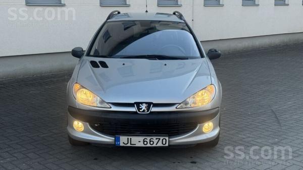 Peugeot 206 2003 in Jelgava, with an engine capacity of 2.00 L and mileage of 199 thousand km for 1190 €, photo 1 on AUTOMOTO.COM.LV