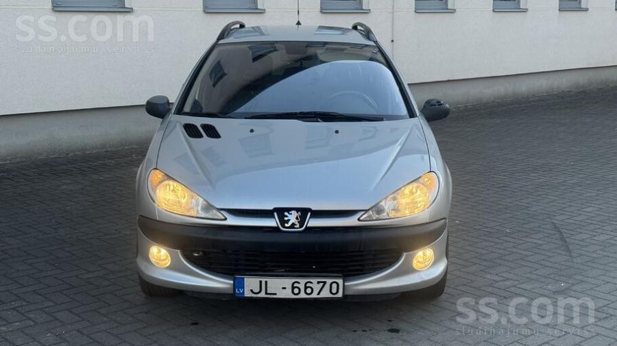 Peugeot 206 2003 in Jelgava, with an engine capacity of 2.00 L and mileage of 199 thousand km for 1190 €, photo 1 on AUTOMOTO.COM.LV