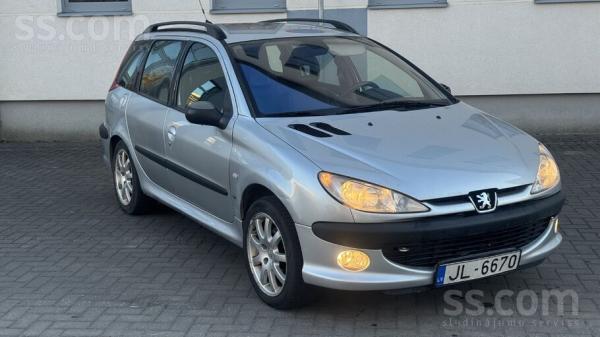 Peugeot 206 2003 in Jelgava, with an engine capacity of 2.00 L and mileage of 199 thousand km for 1190 €, photo 3 on AUTOMOTO.COM.LV