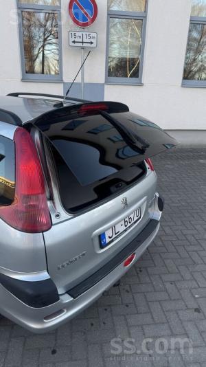 Peugeot 206 2003 in Jelgava, with an engine capacity of 2.00 L and mileage of 199 thousand km for 1190 €, photo 7 on AUTOMOTO.COM.LV